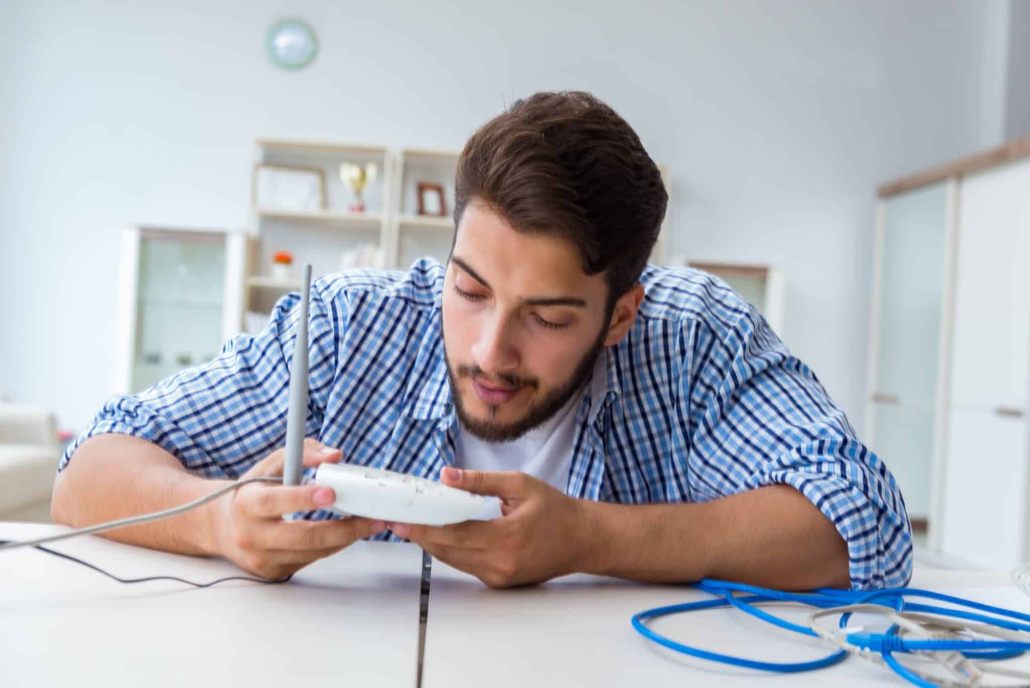 How To Fix Wi-Fi Dead Zones in 2022 | Nerds On Site